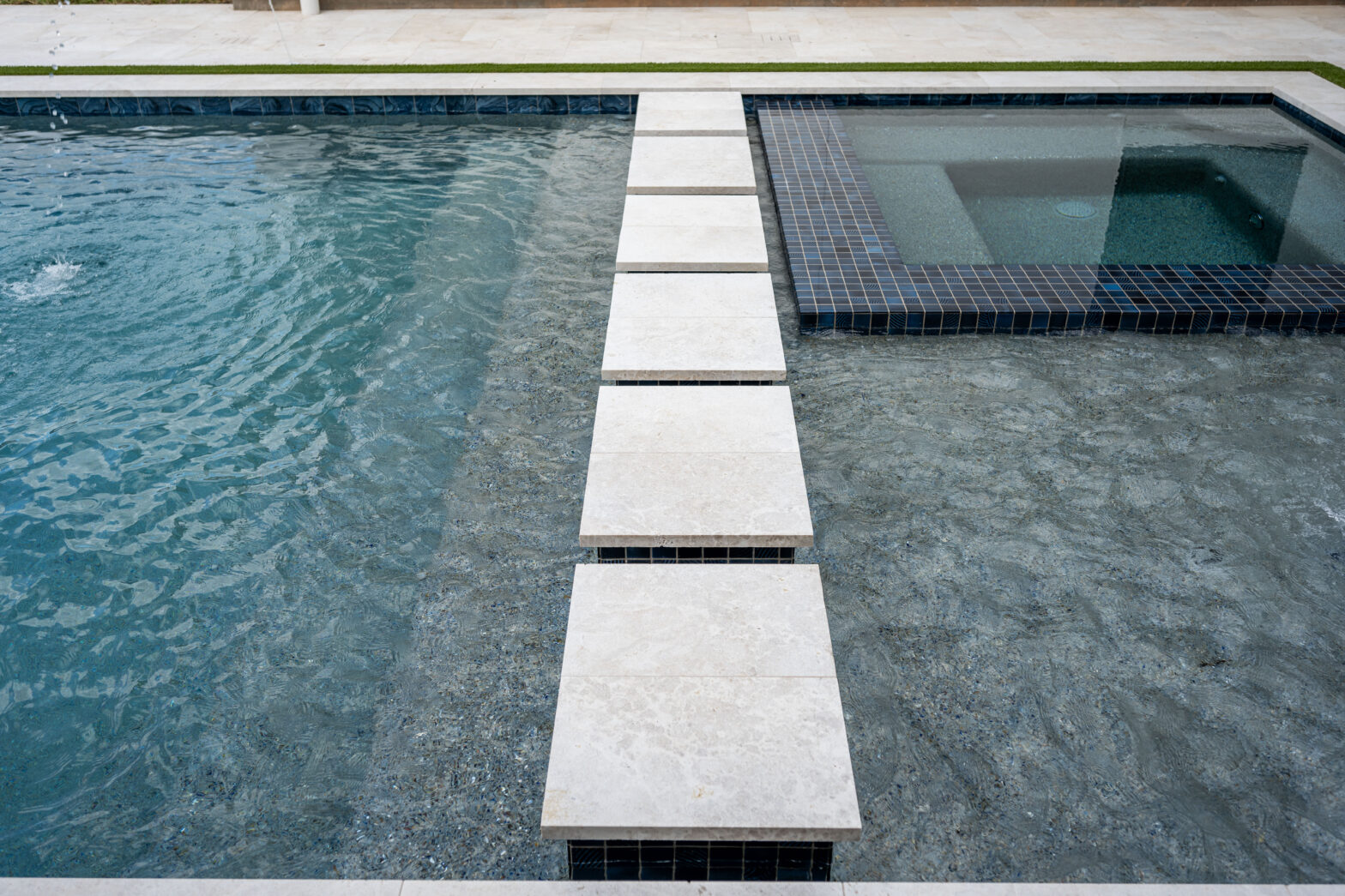 Moon Light Leathered Paver: 5 Reasons to Elevate Your Outdoors