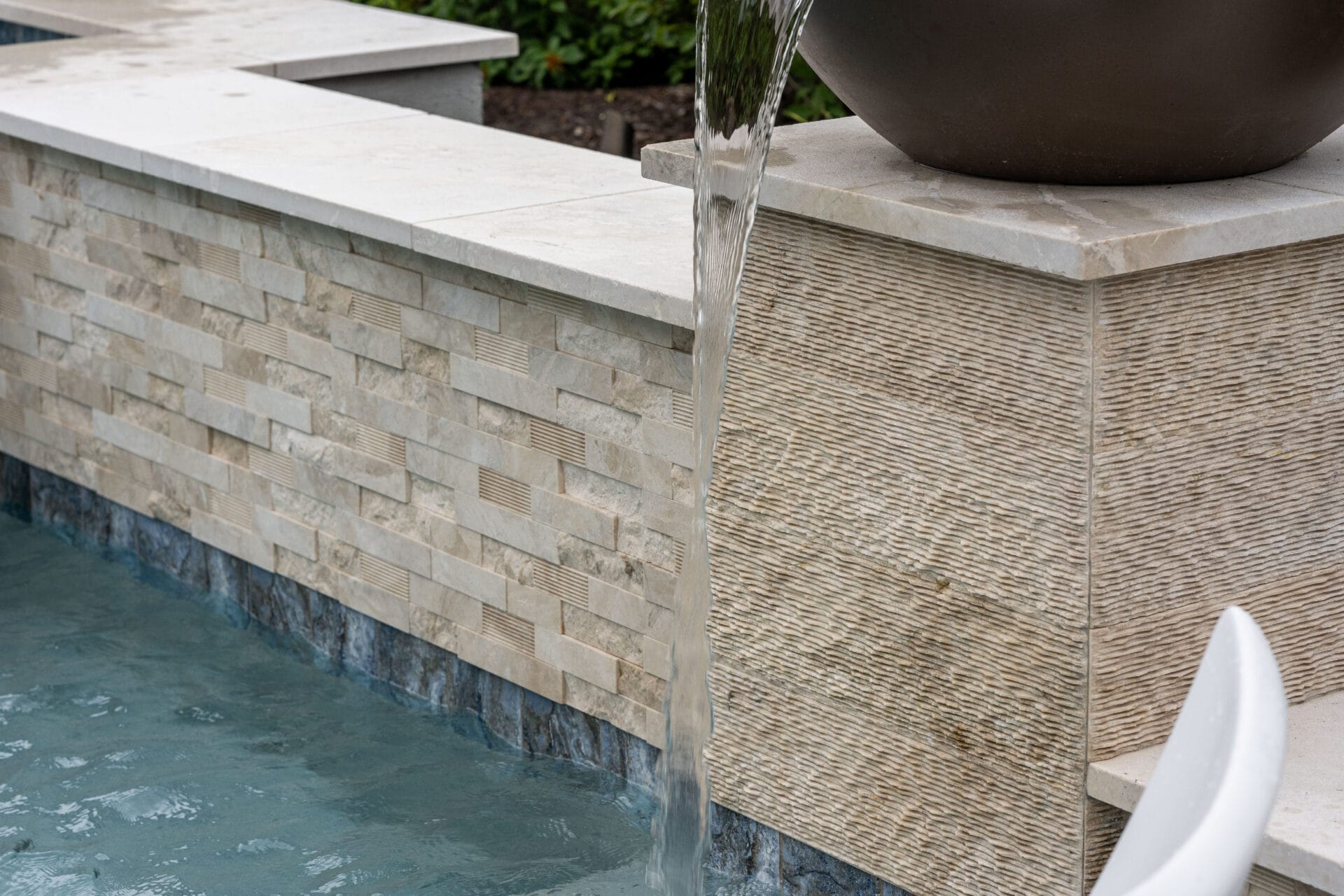 4 Reasons to Love Ivory Paver in Your Outdoors