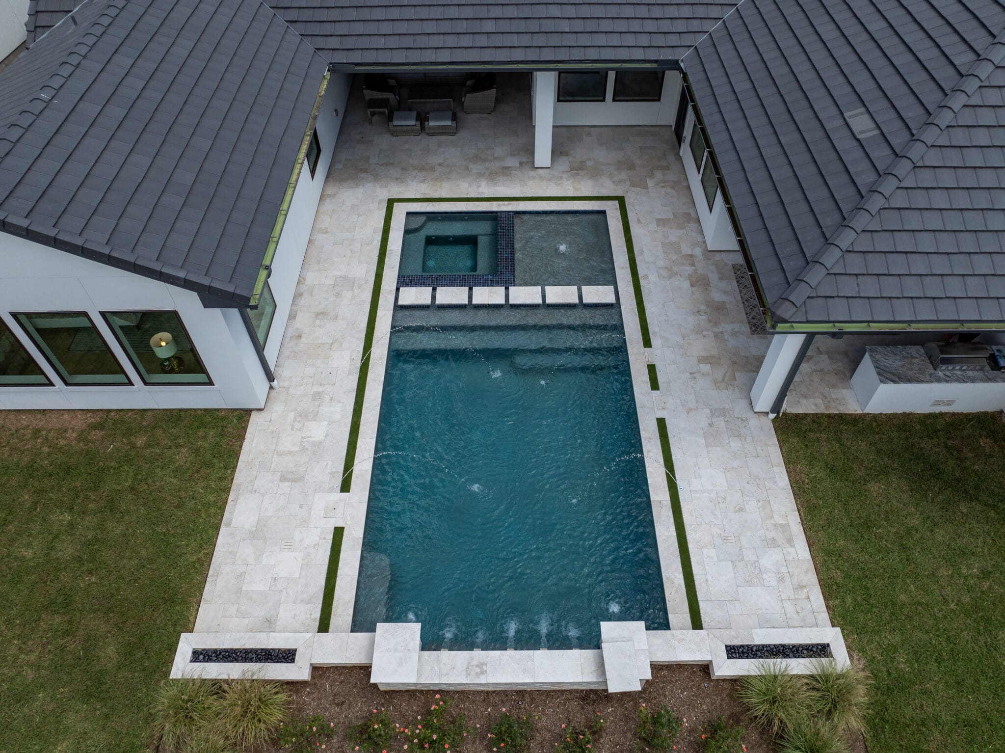 Moon Light Leathered Paver: 5 Reasons to Elevate Your Outdoors